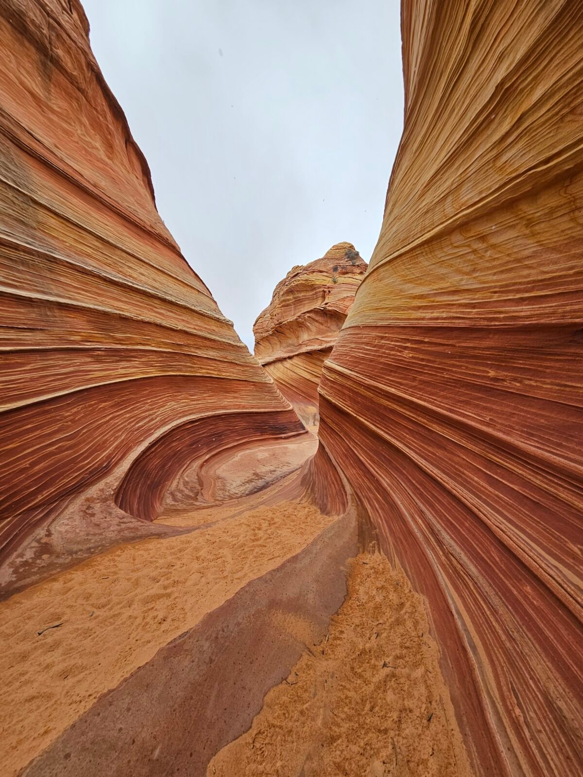 North Coyote Buttes (AKA the Wave), Arizona – Girl on a rope